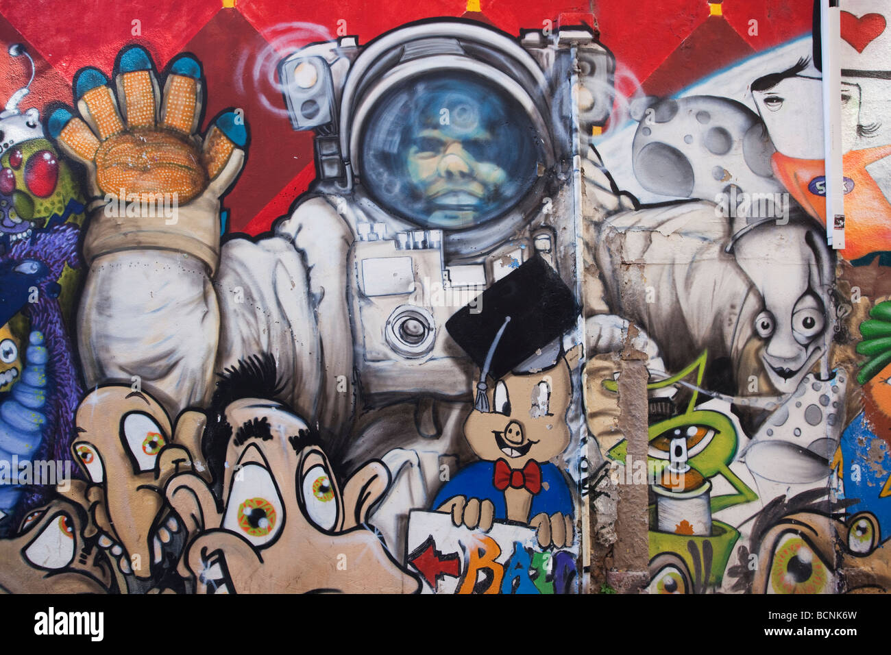 High-quality graffiti in Faro, Portugal Stock Photo - Alamy