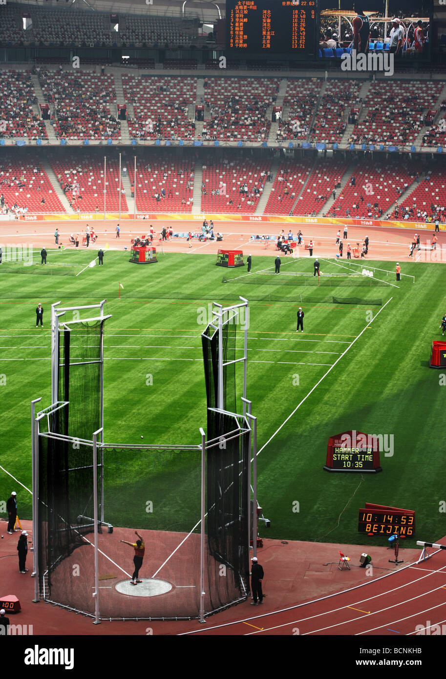 Shot put woman athelete hi-res stock photography and images - Alamy