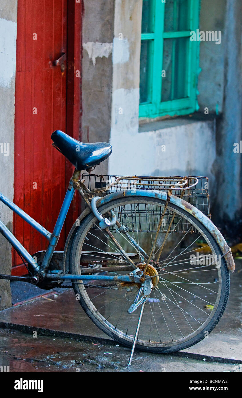 Shanghai bike ride hi-res stock photography and images - Alamy