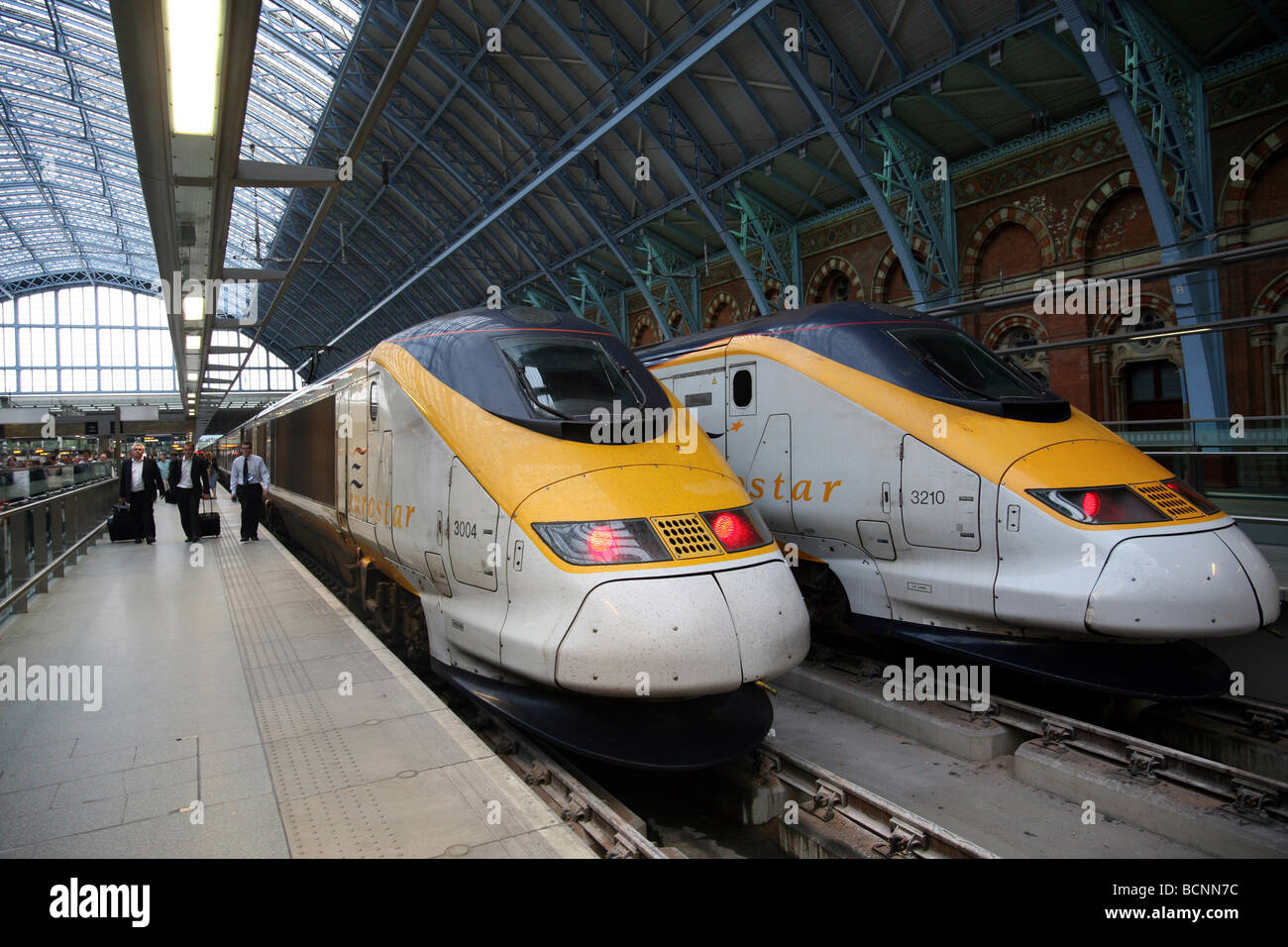 Eurostar train locomotive hi-res stock photography and images - Alamy