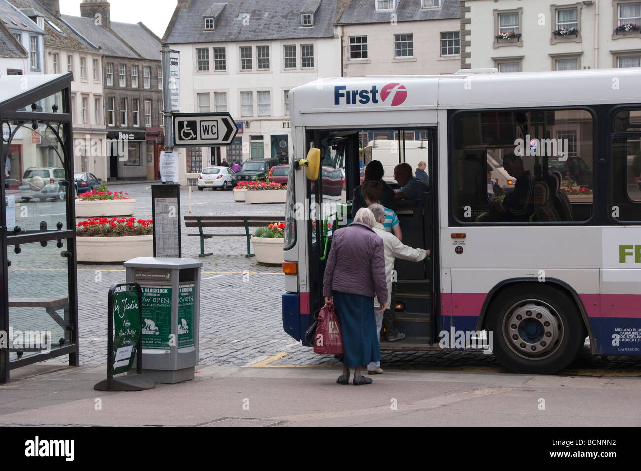 First bus scotland hi-res stock photography and images - Alamy