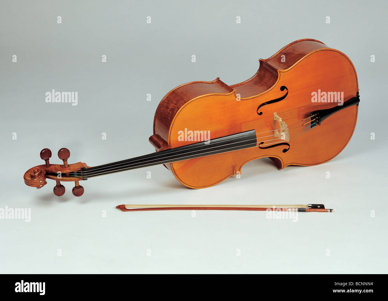 Violin on white Stock Photo - Alamy