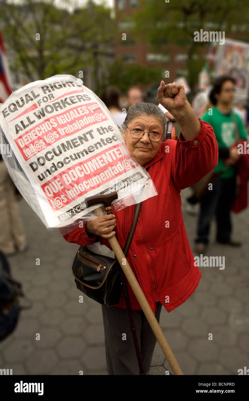 Undocumented workers hi-res stock photography and images - Alamy