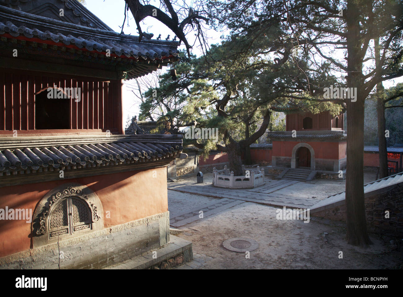 Badachu shijingshan beijing china hi-res stock photography and images ...