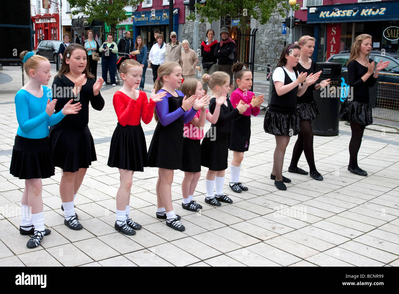 Irish dancers hi-res stock photography and images - Alamy