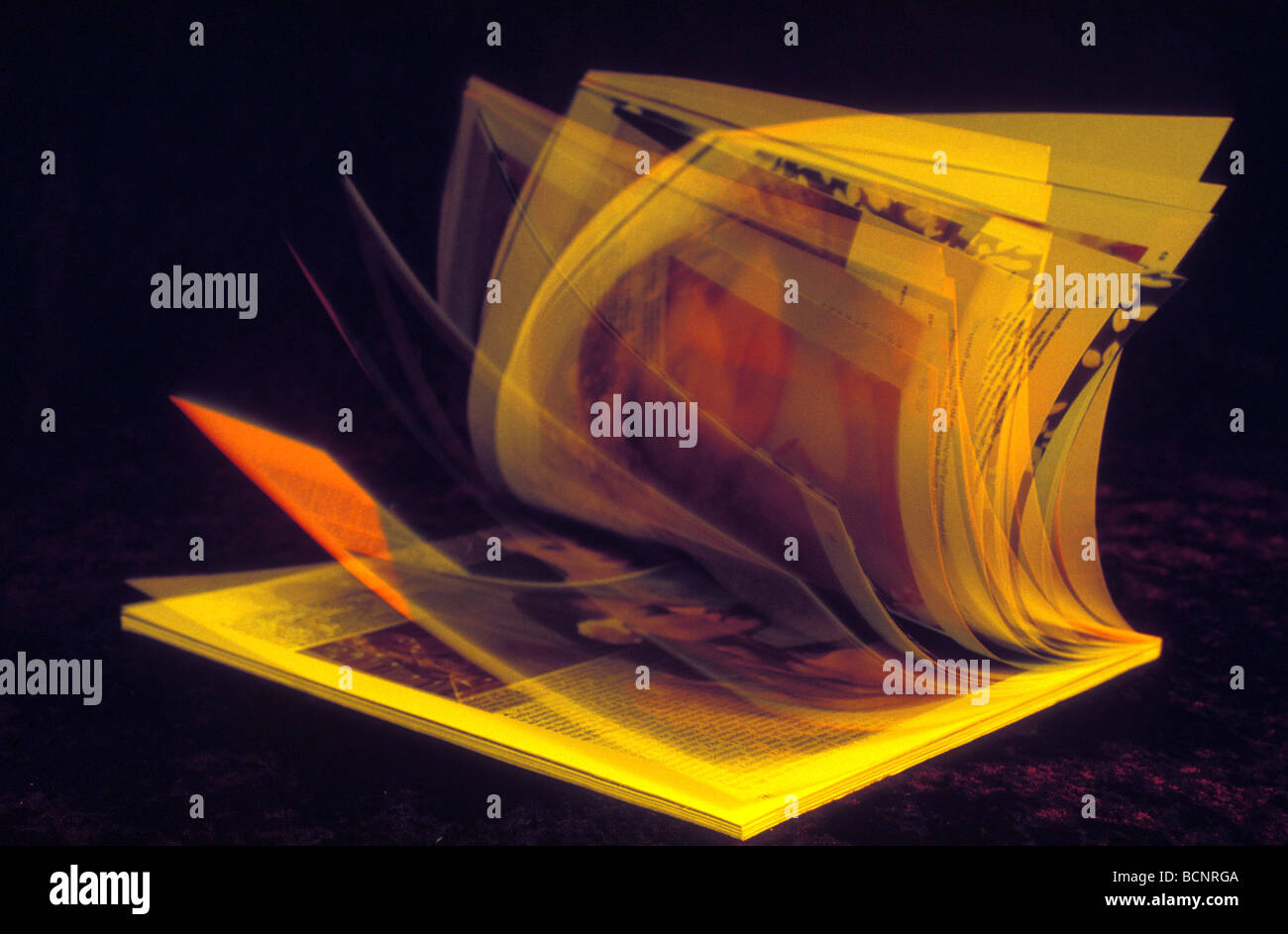 Book pages hi-res stock photography and images - Alamy