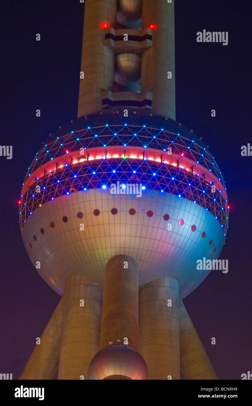 Oriental pearl tv tower construction hi-res stock photography and ...