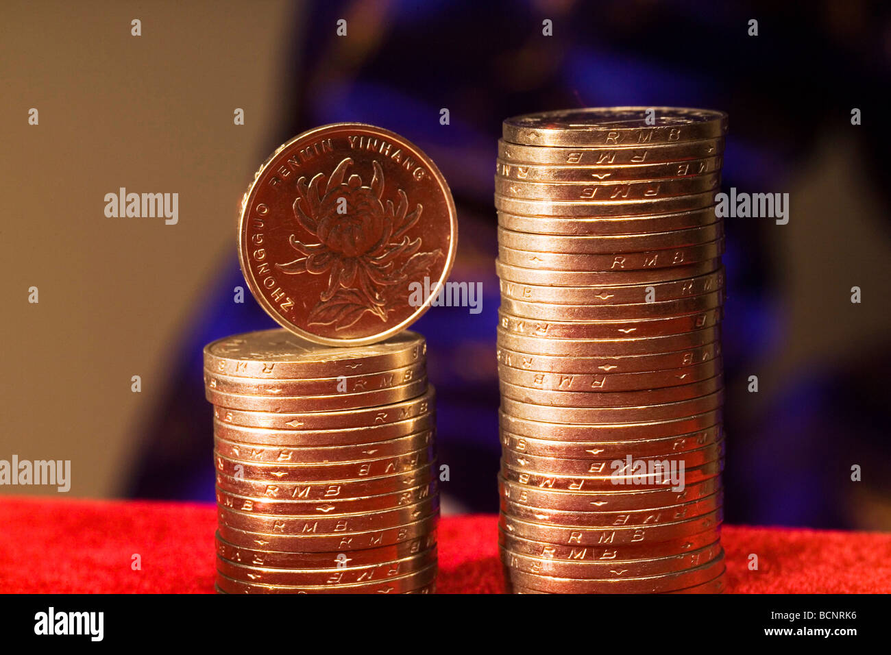 Stacks of one yuan Chinese Renminbi coins Stock Photo - Alamy