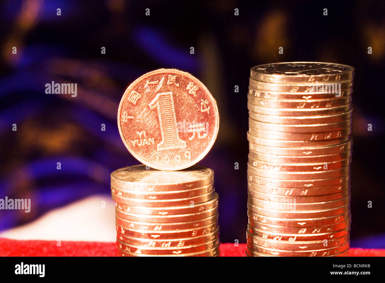 Stacks of one yuan Chinese Renminbi coins Stock Photo - Alamy