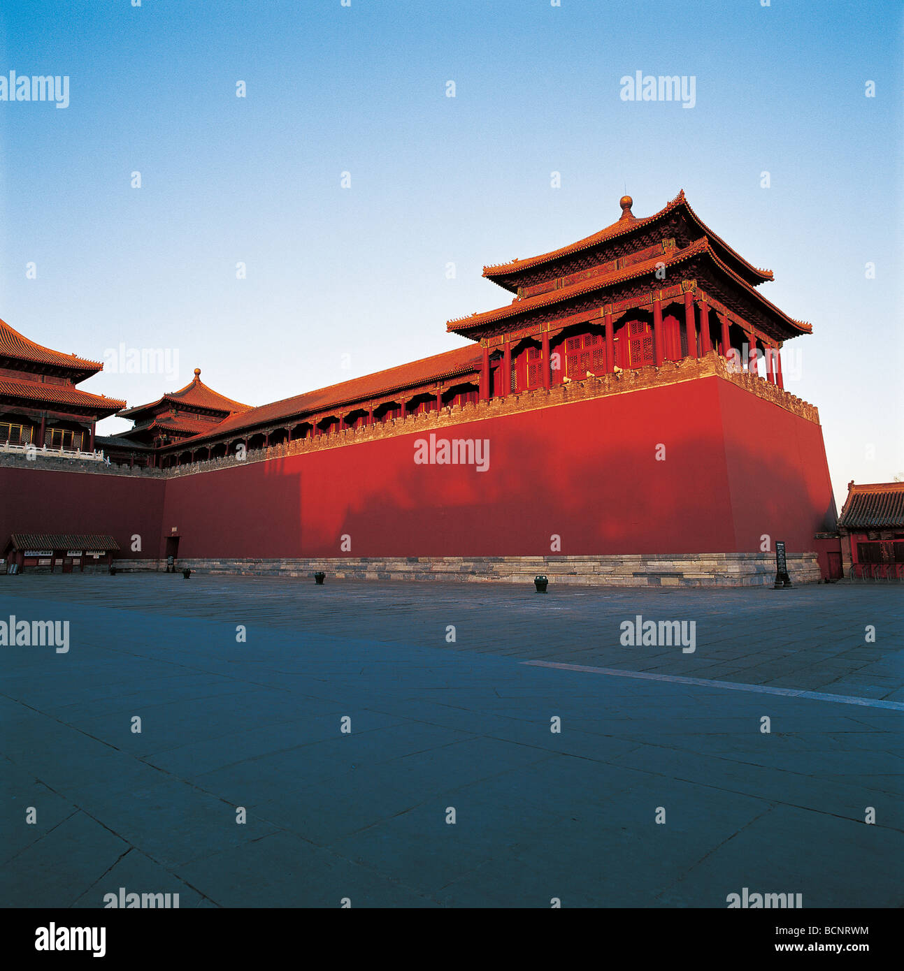 Meridian Gate in Forbidden City, Beijing, China Stock Photo - Alamy