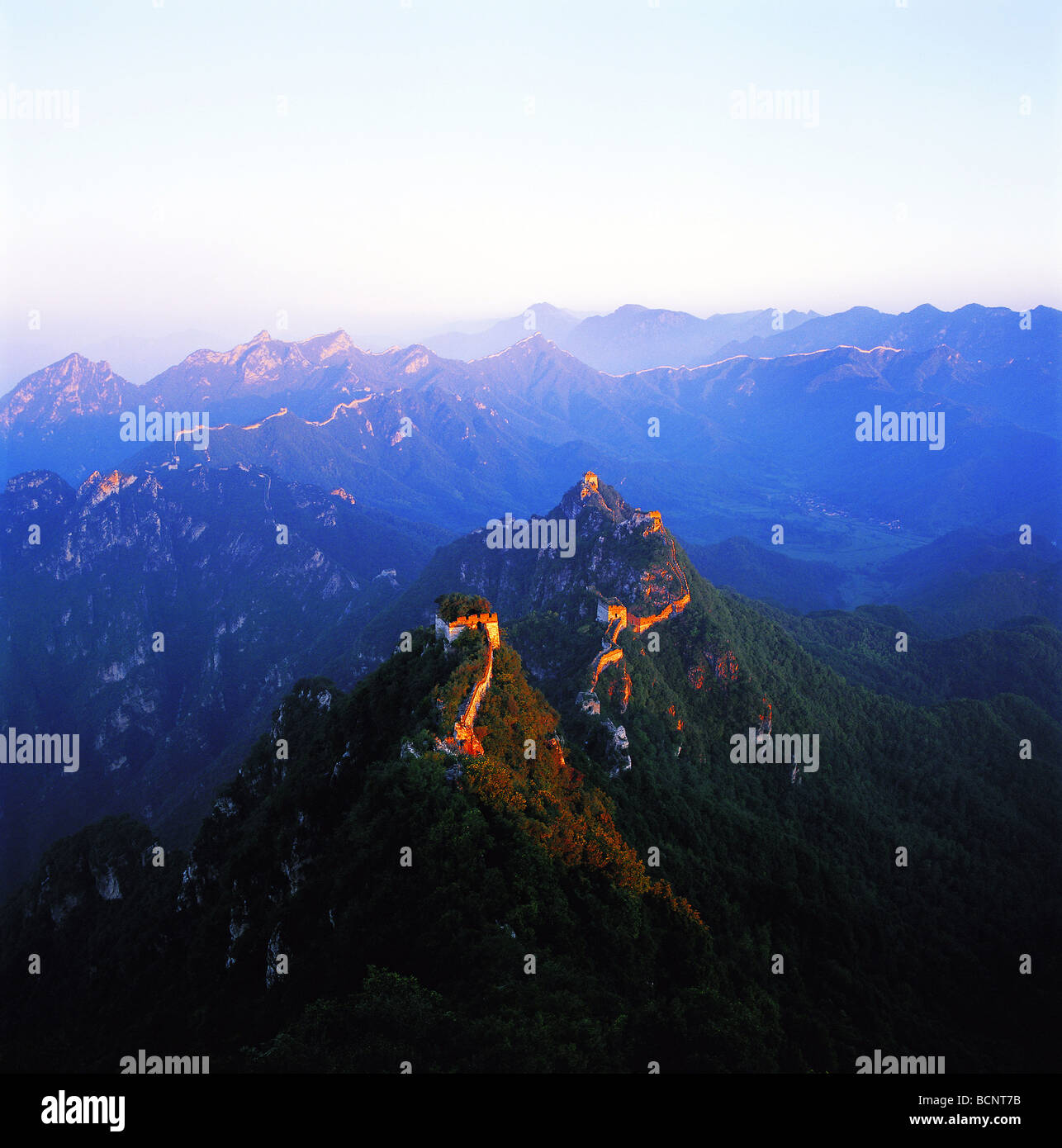 Jiankou Great Wall winding through steep mountain range, Beijing, China ...