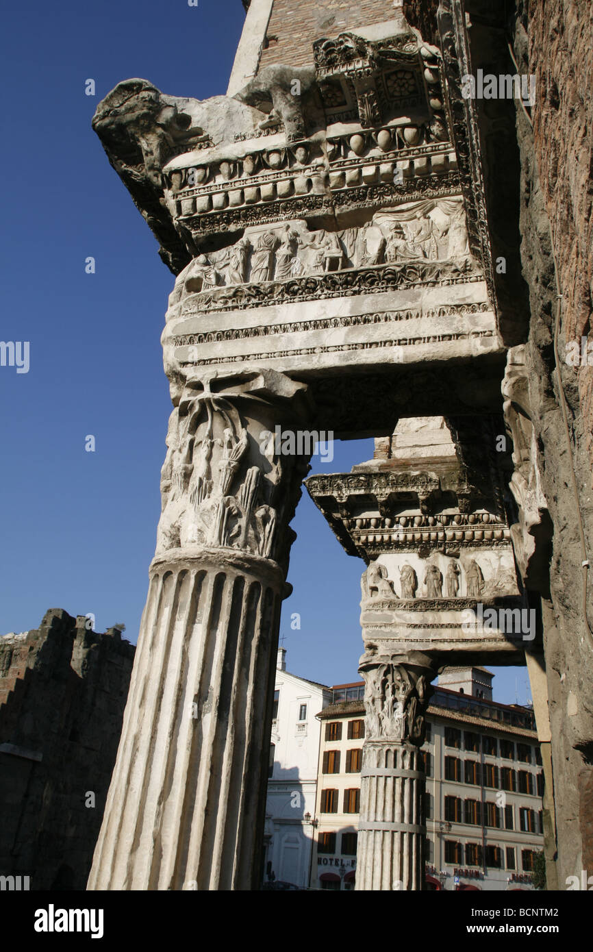 columns at foro di nerva forum, rome Stock Photo - Alamy