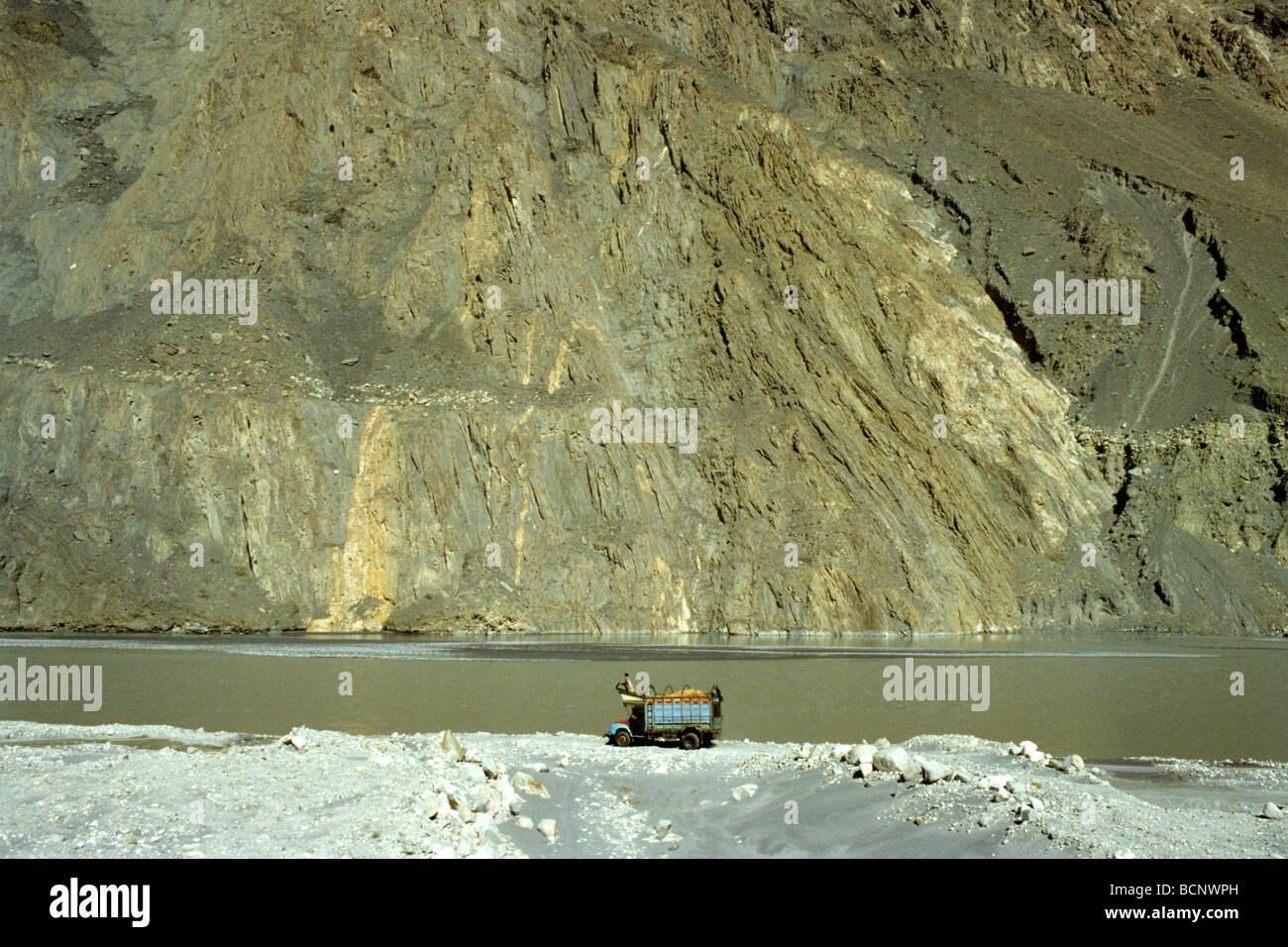 pakistan karakorum highway kunjerab pass china border gilgit Stock ...