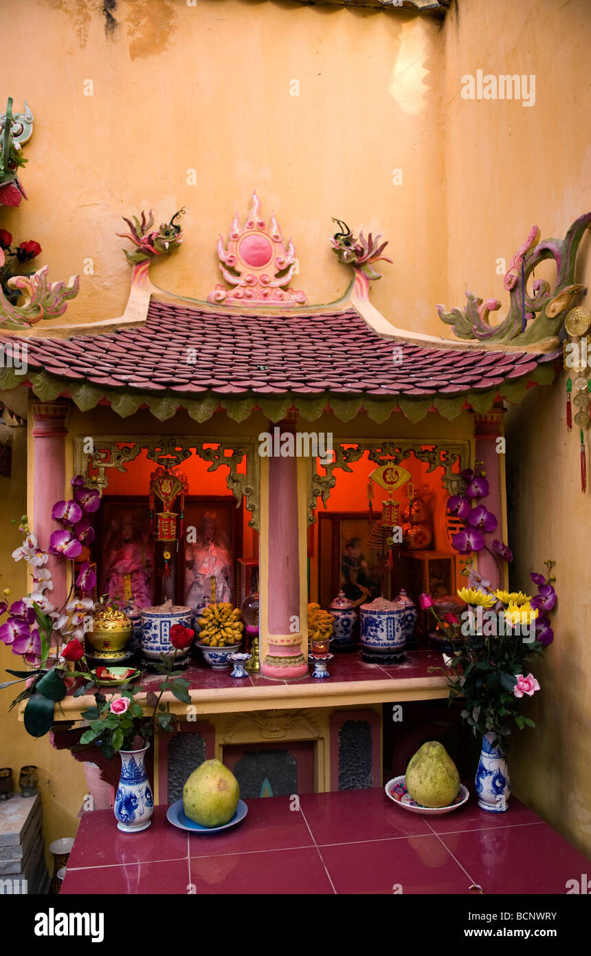 Altar and offerings in vietnamese Temple Hanoi, vietnam Stock Photo - Alamy
