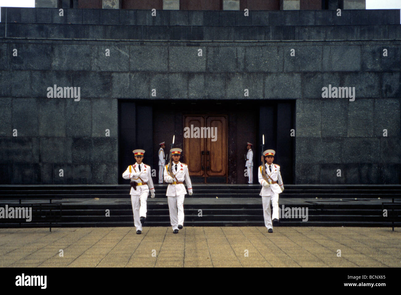 vietnam Military pickets to the Hochimin Mausoleum Hanoi Stock Photo ...