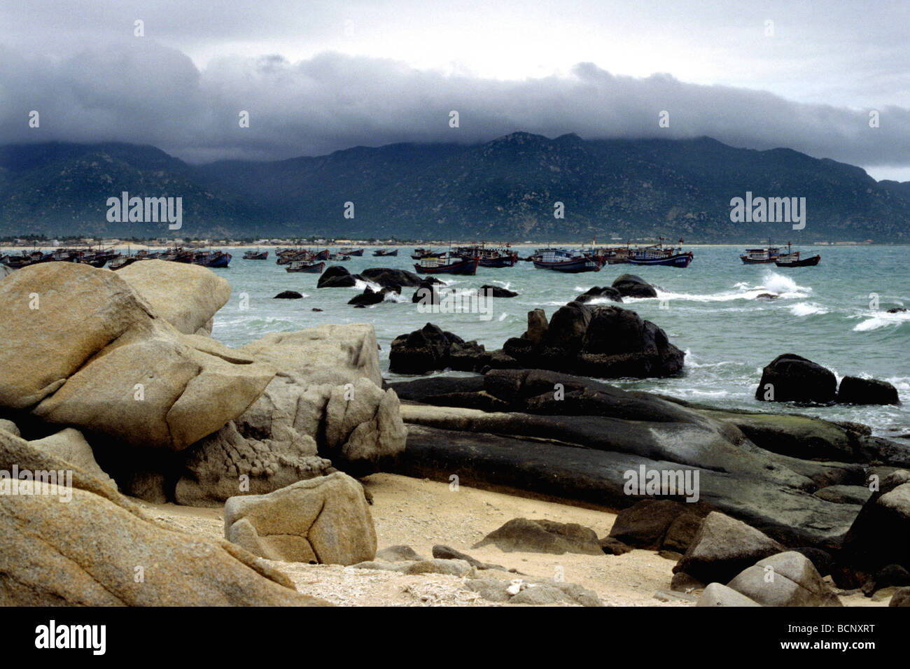 vietnam The Chinese Sea near the 17 parallel Stock Photo - Alamy