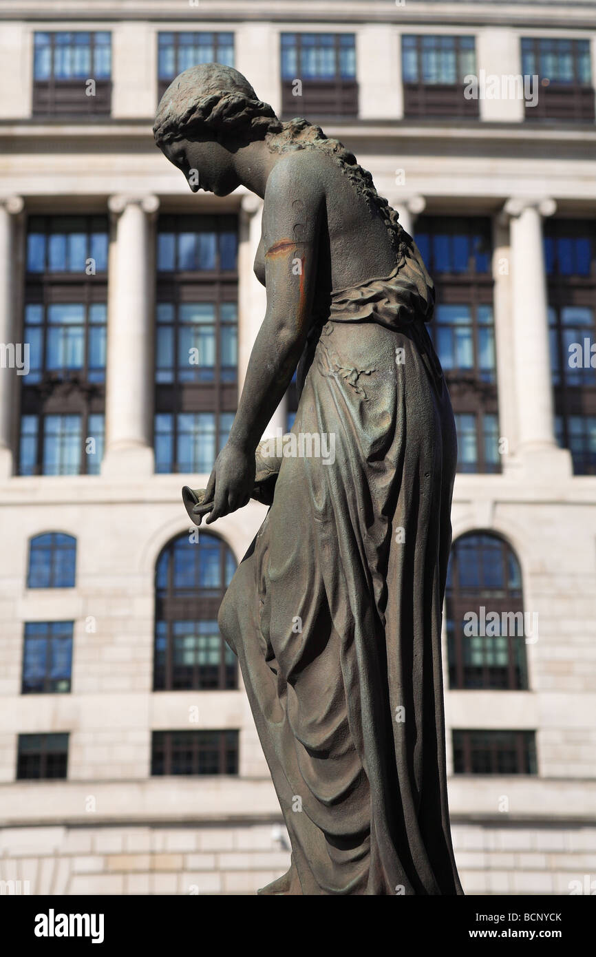 100 victoria embankment hi-res stock photography and images - Alamy