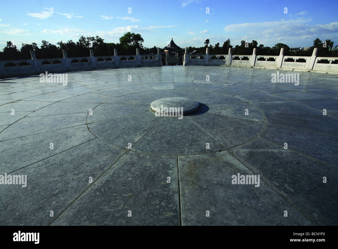 Altar circular hi-res stock photography and images - Alamy