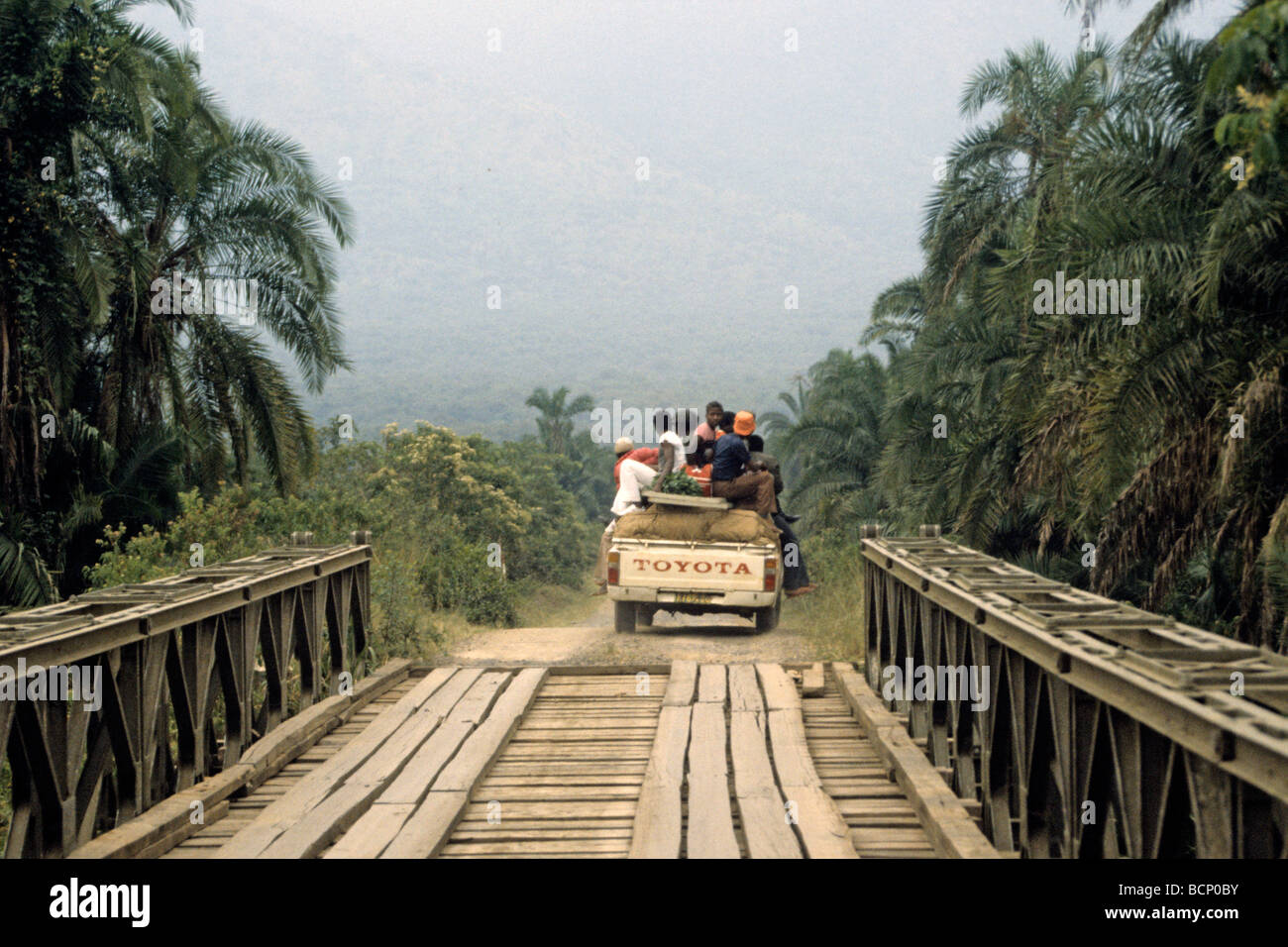 Pygmies congo hi-res stock photography and images - Alamy