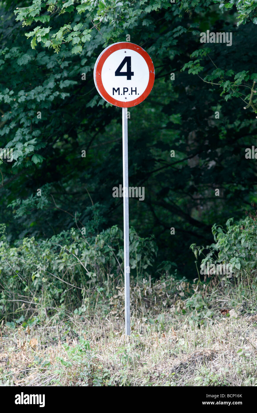 Speed limit for boats hi-res stock photography and images - Alamy