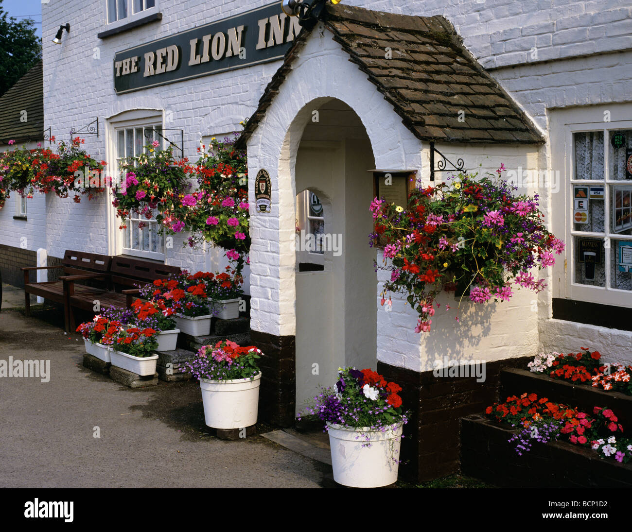 The Red Lion Inn, a traditional New Forest Pub near Boldre Stock Photo ...