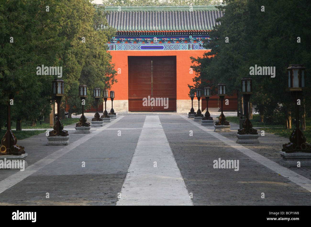 A door in the Temple of the Moon, Beijing, China Stock Photo - Alamy