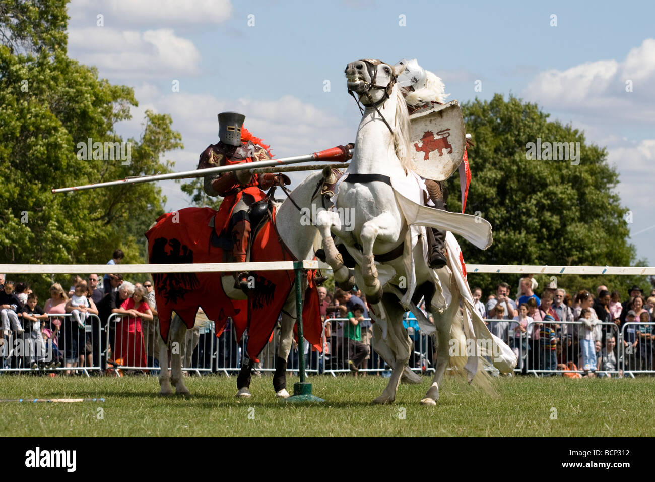Medieval jousting hi-res stock photography and images - Alamy