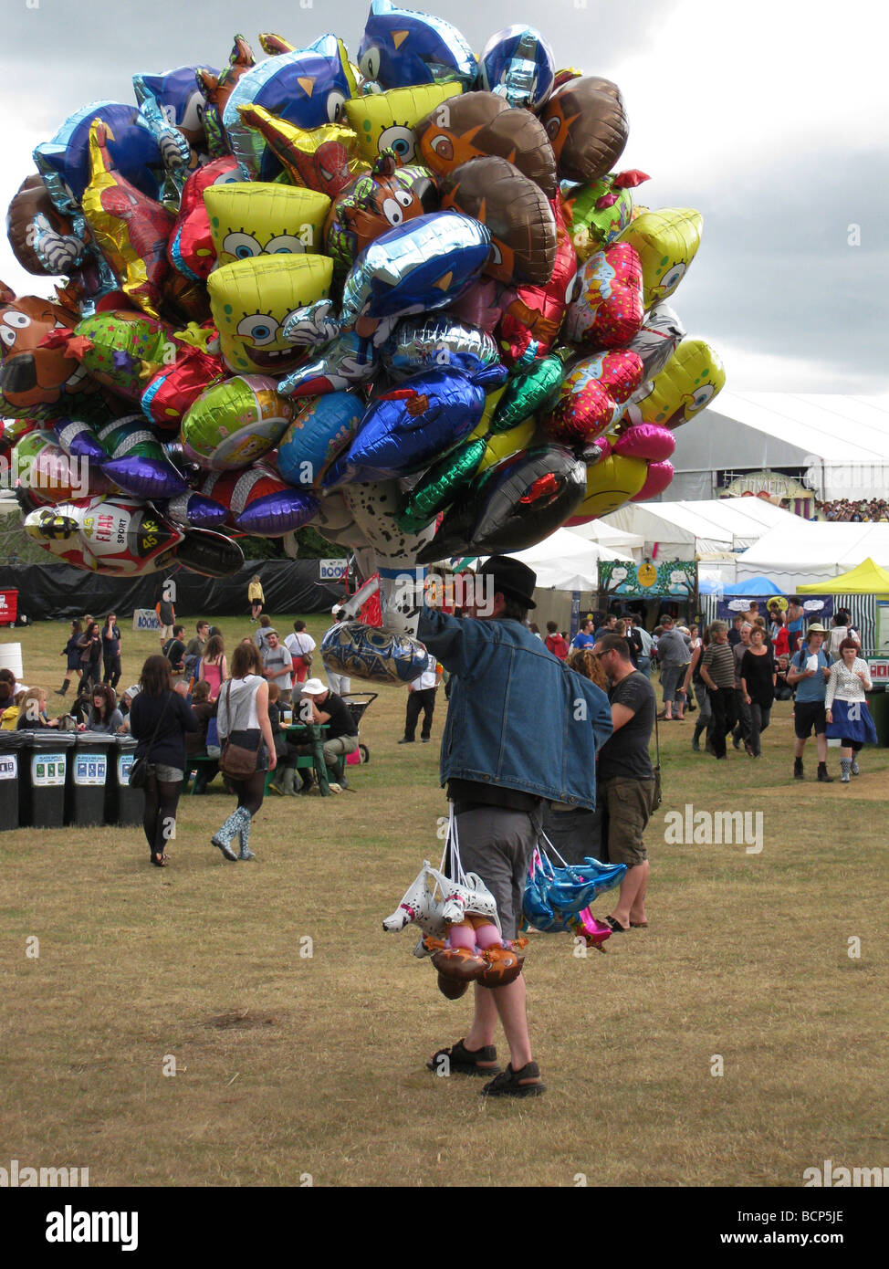 Helium balloon seller hi-res stock photography and images - Alamy