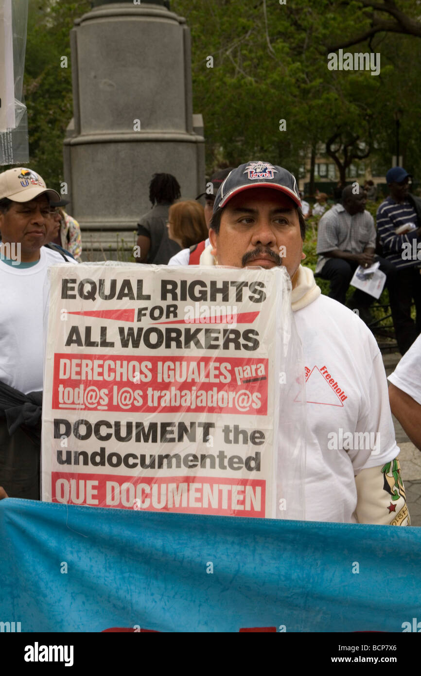 Undocumented workers hi-res stock photography and images - Alamy