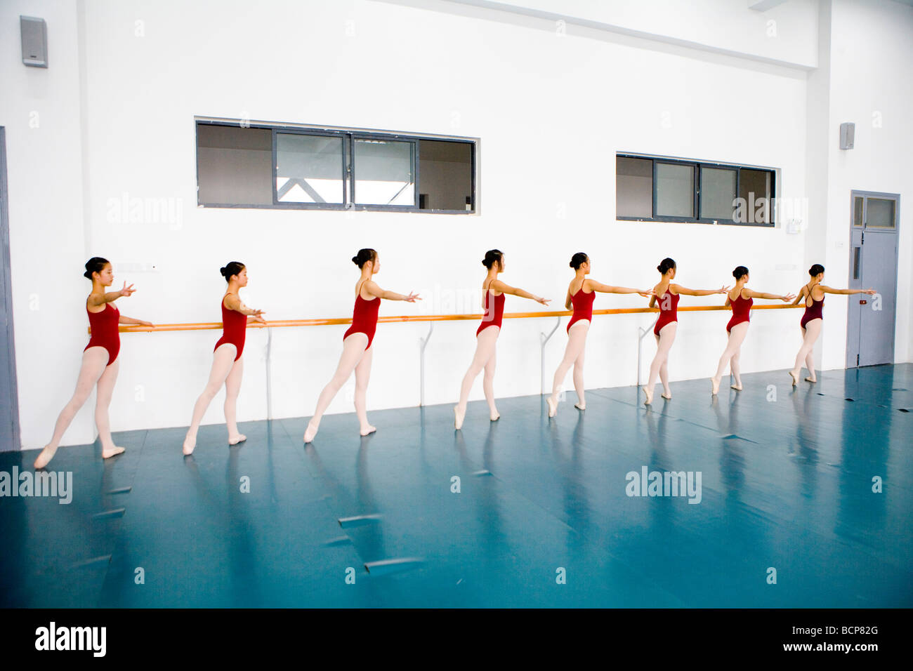 Chinese girls dancing ballet hi-res stock photography and images - Alamy