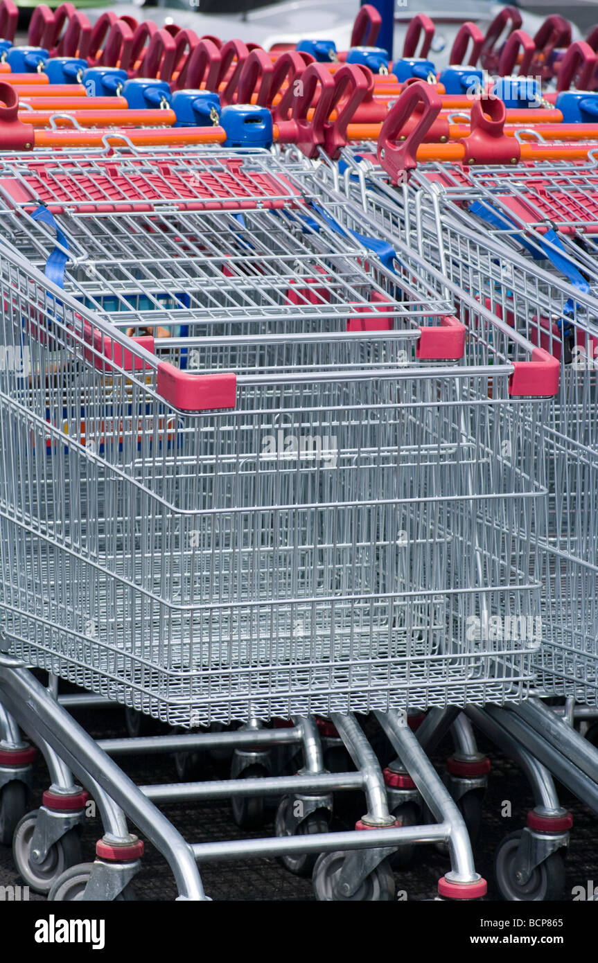 Supermarket Shopping Trolleys Stock Photo - Alamy