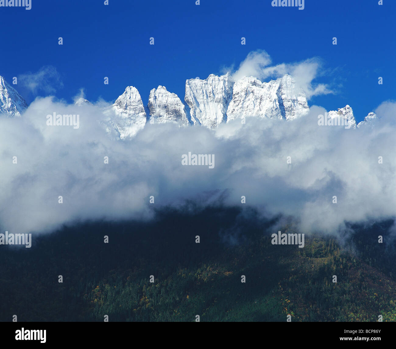 Shangri la and diqing autonomous prefecture snow mountain hi-res stock ...