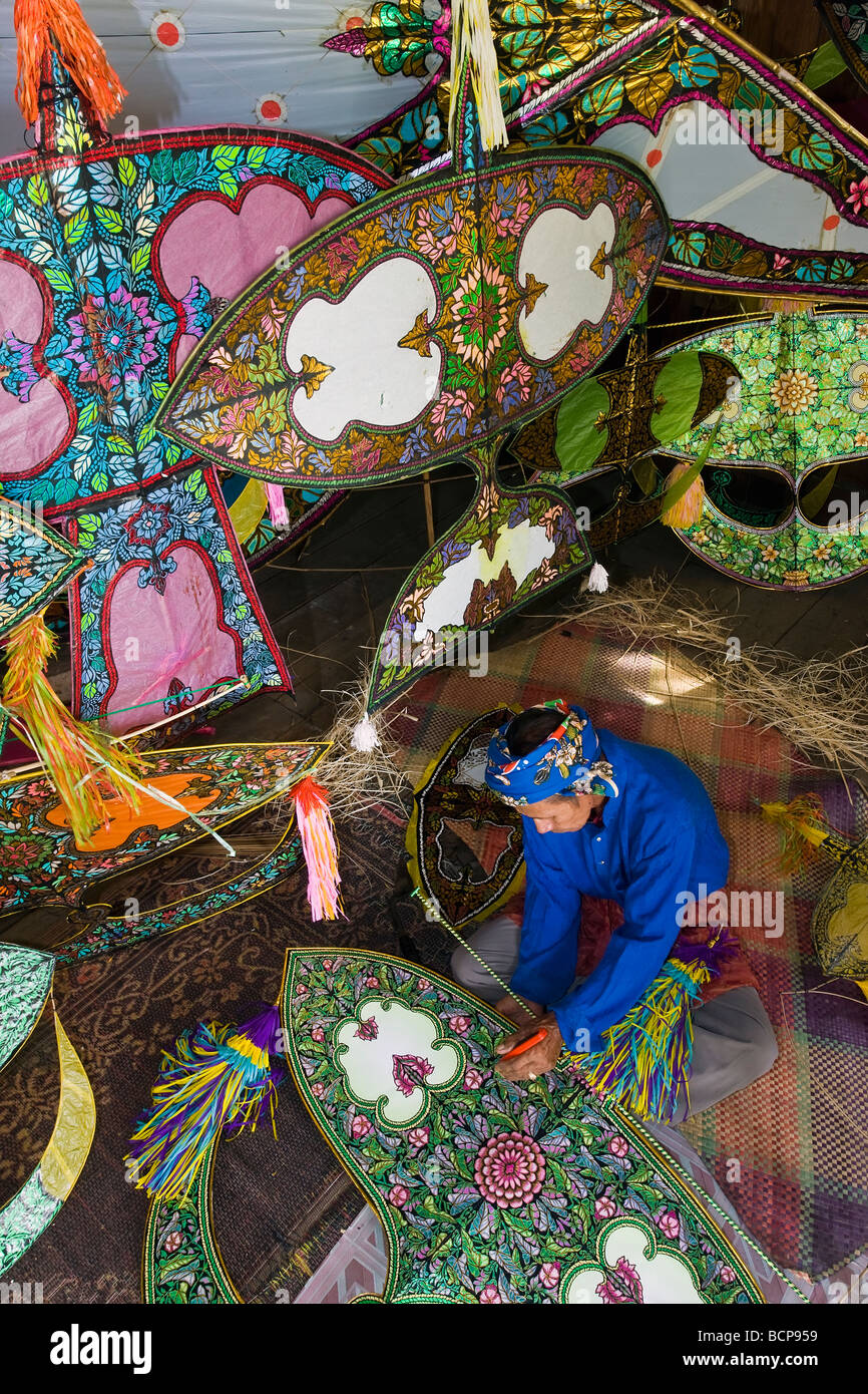 Kite making malaysia hi-res stock photography and images - Alamy