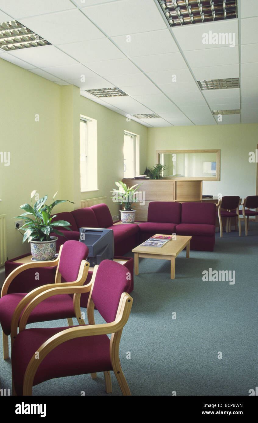 Business reception desk hi-res stock photography and images - Alamy