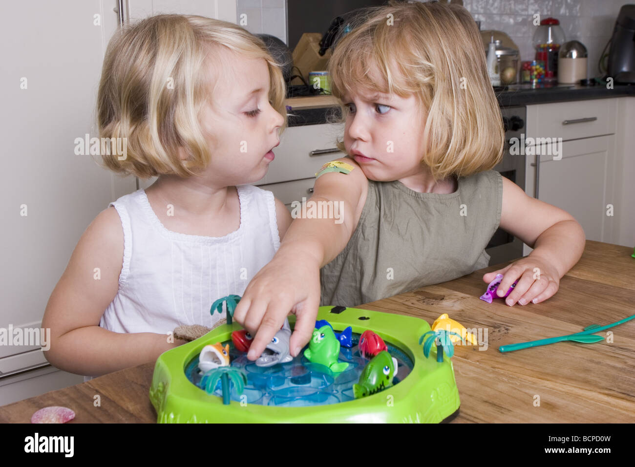 Kids arguing game hi-res stock photography and images - Alamy