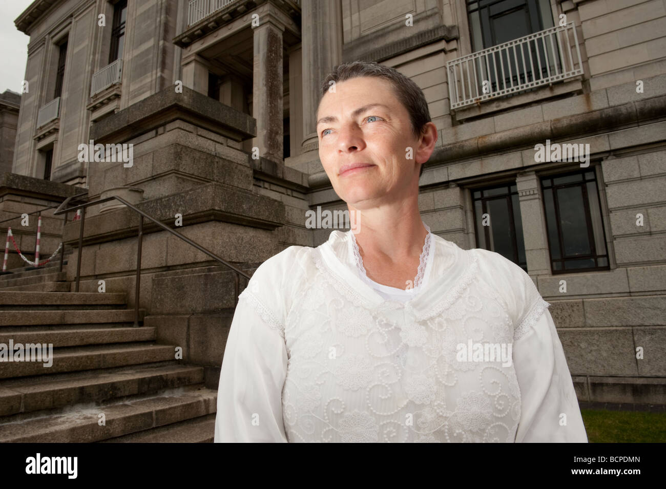 Vertical dance hi-res stock photography and images - Alamy