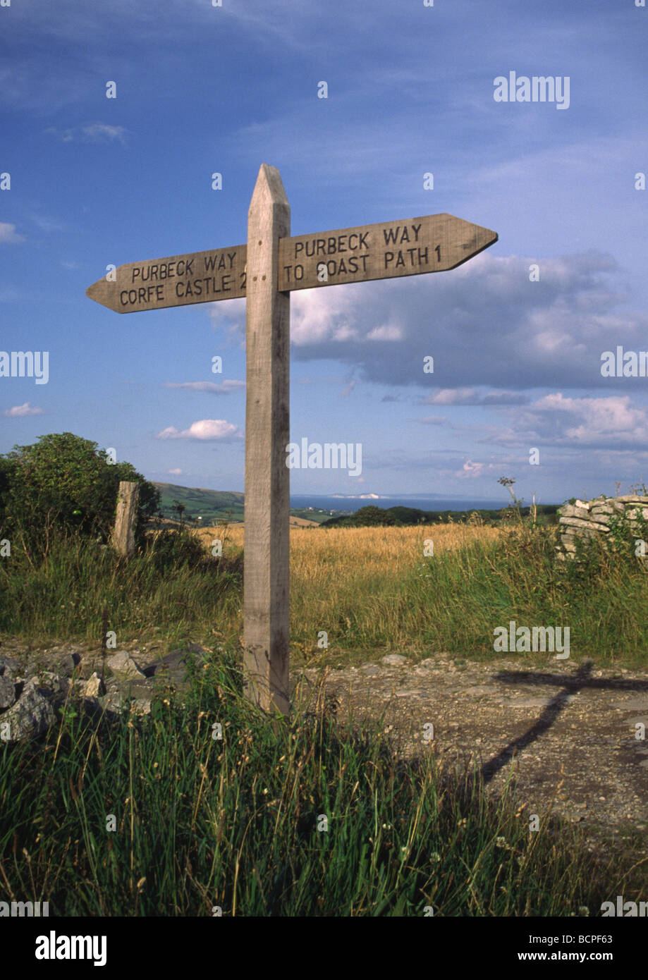 Waymarker on the Purbeck Way near Swanage Stock Photo - Alamy