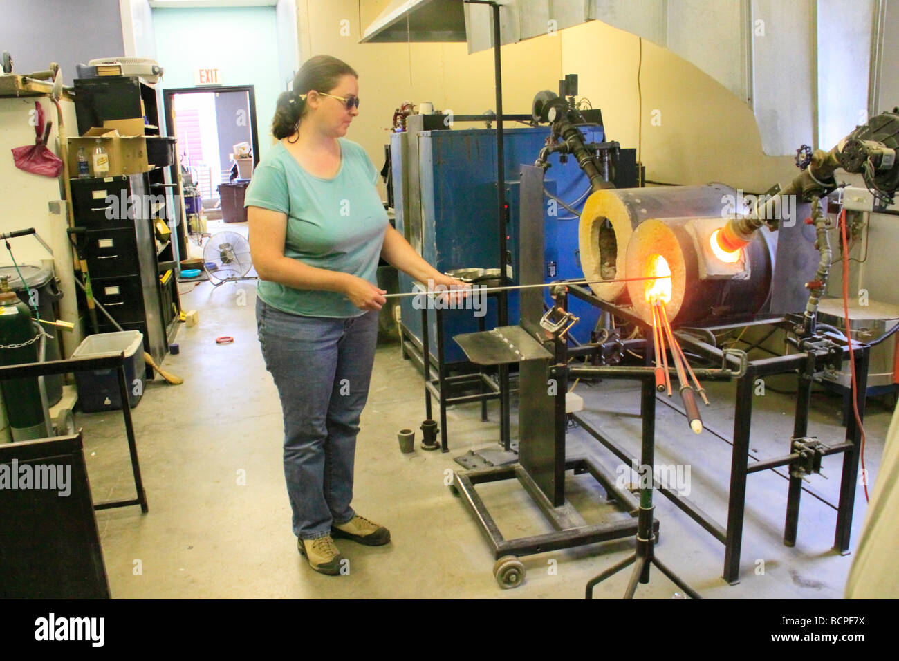 Glassblower Michelle Weston, The Glass Studio, Berea, Kentucky, USA ...