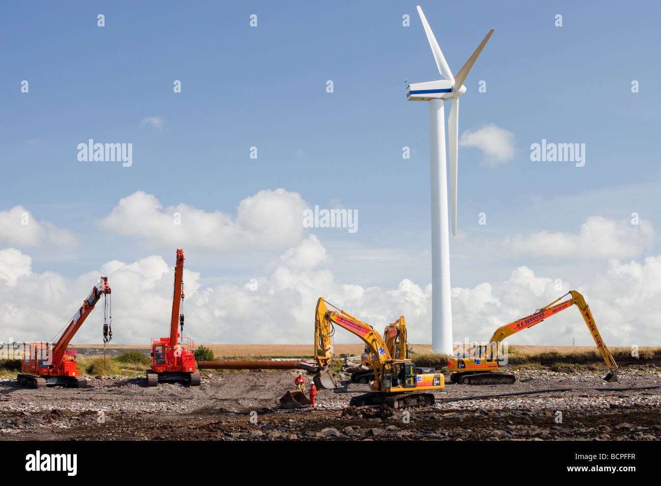Installing the electric cable from the offshore wind farm of Robin Rigg ...