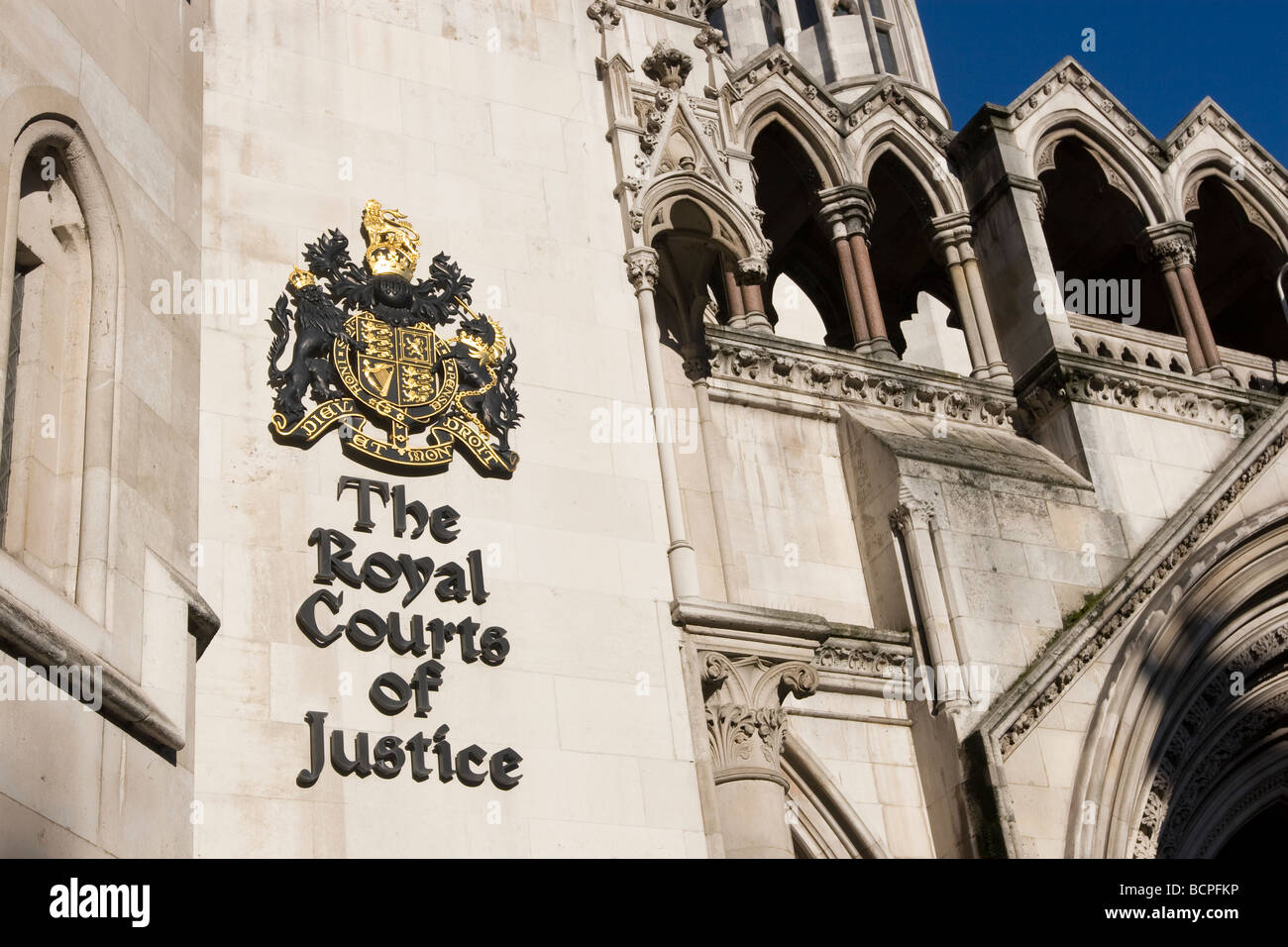 Royal courts of justice london hi-res stock photography and images - Alamy