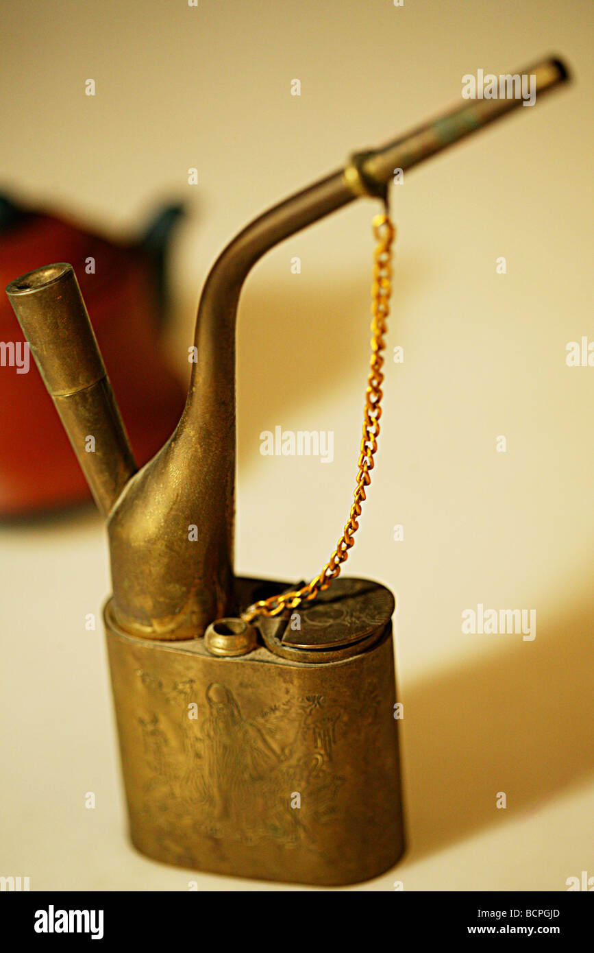 Bronze tobacco pipe, China Stock Photo - Alamy