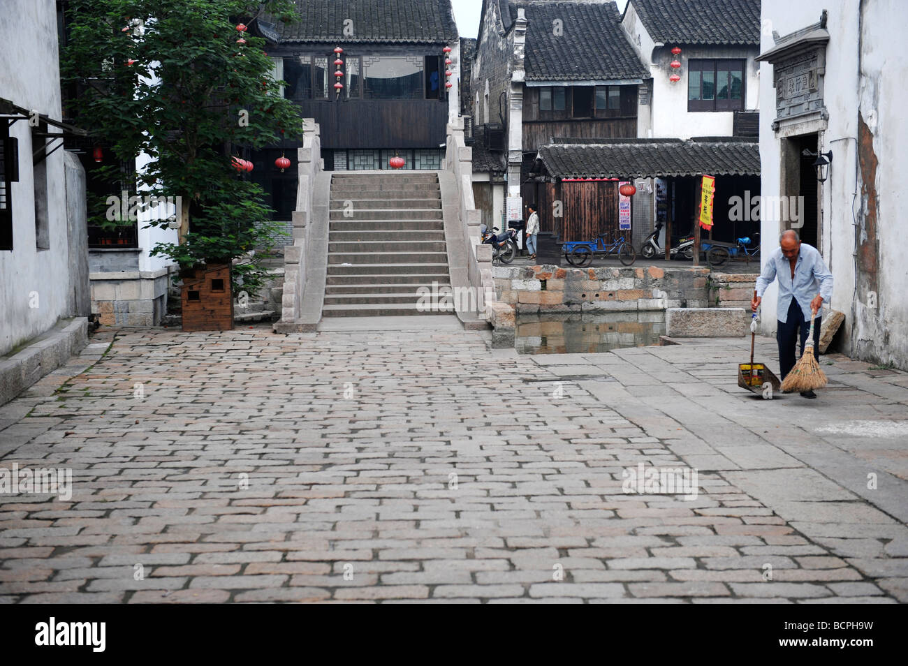 Street scene, Xitang Town, Zhejiang Province, China Stock Photo - Alamy