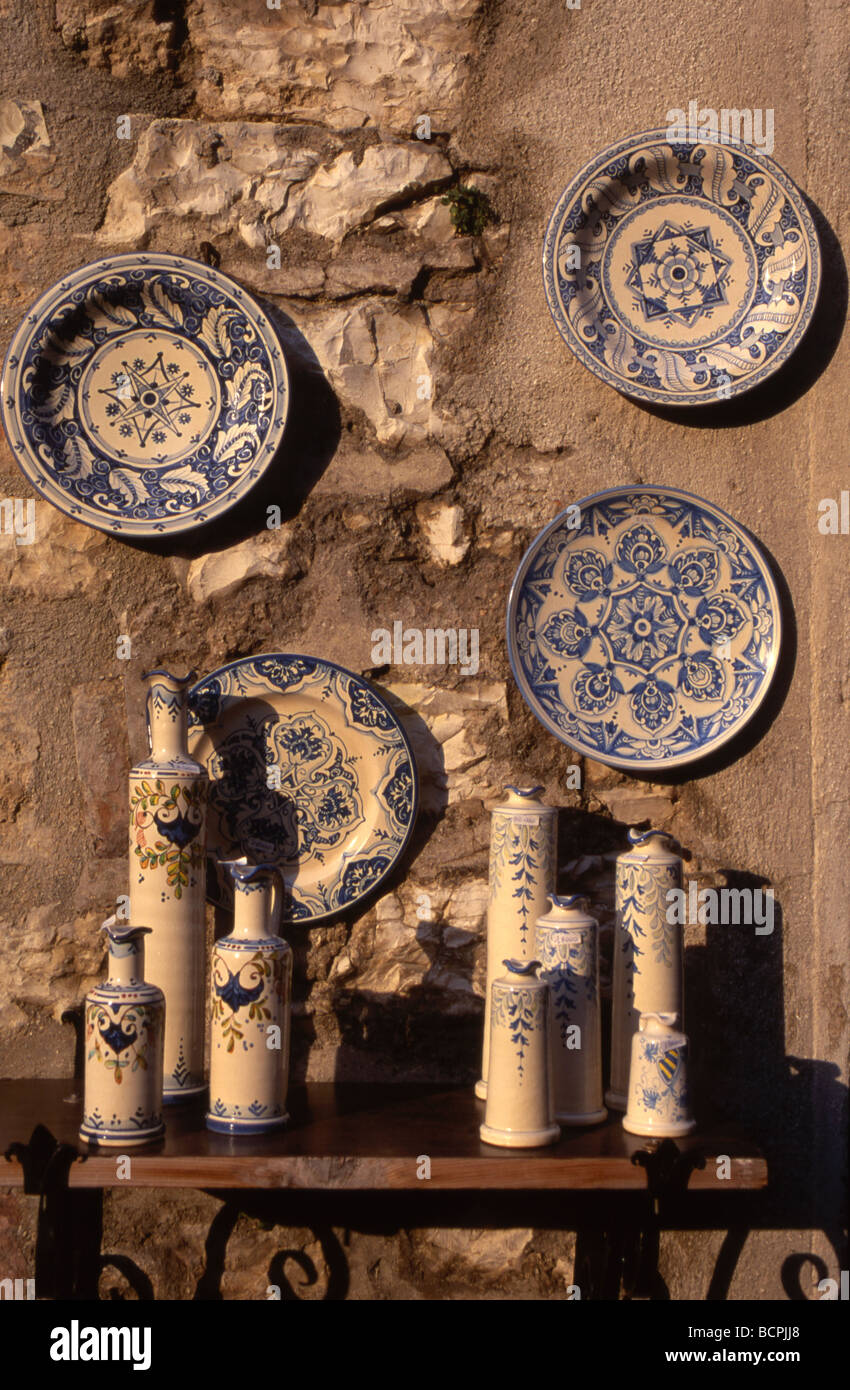 Gubbio Pottery High Resolution Stock Photography and Images - Alamy
