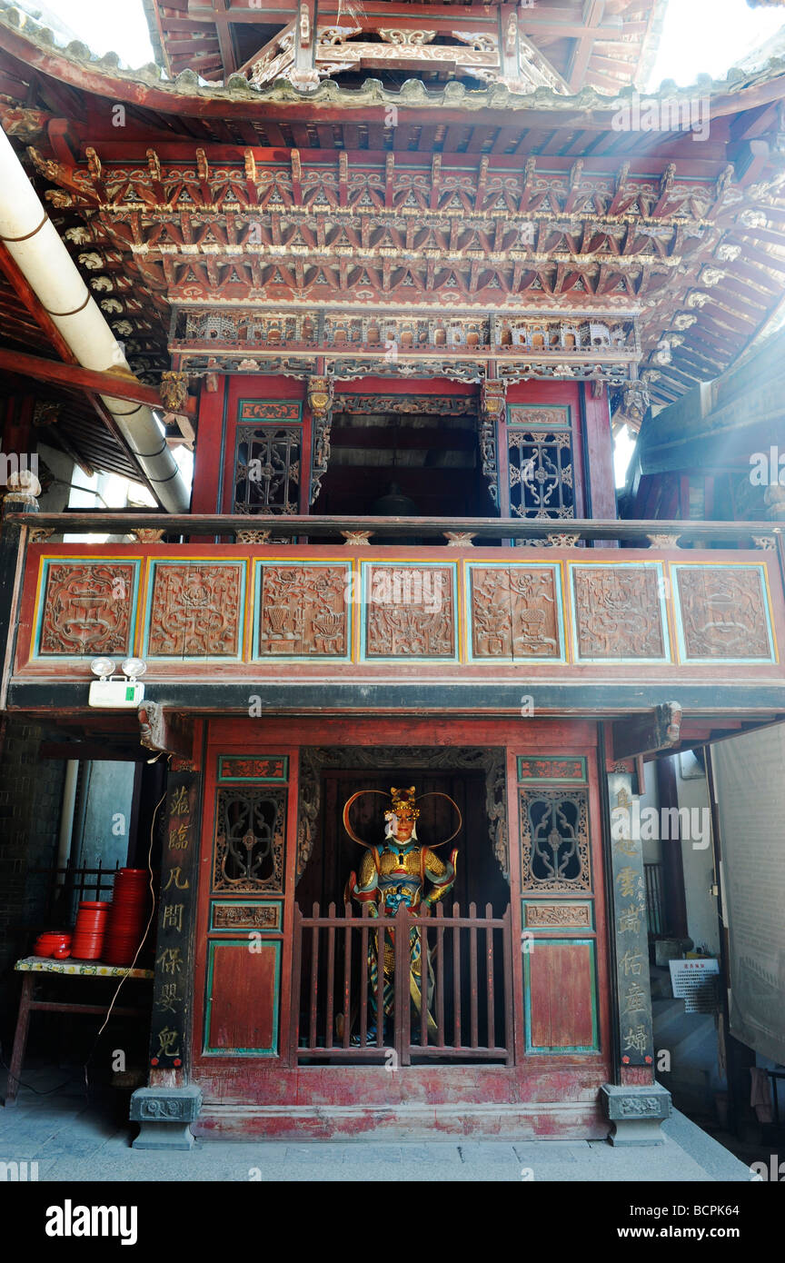 Elaborately carved wooden structure in Linshui Taoist Temple, Gutian ...