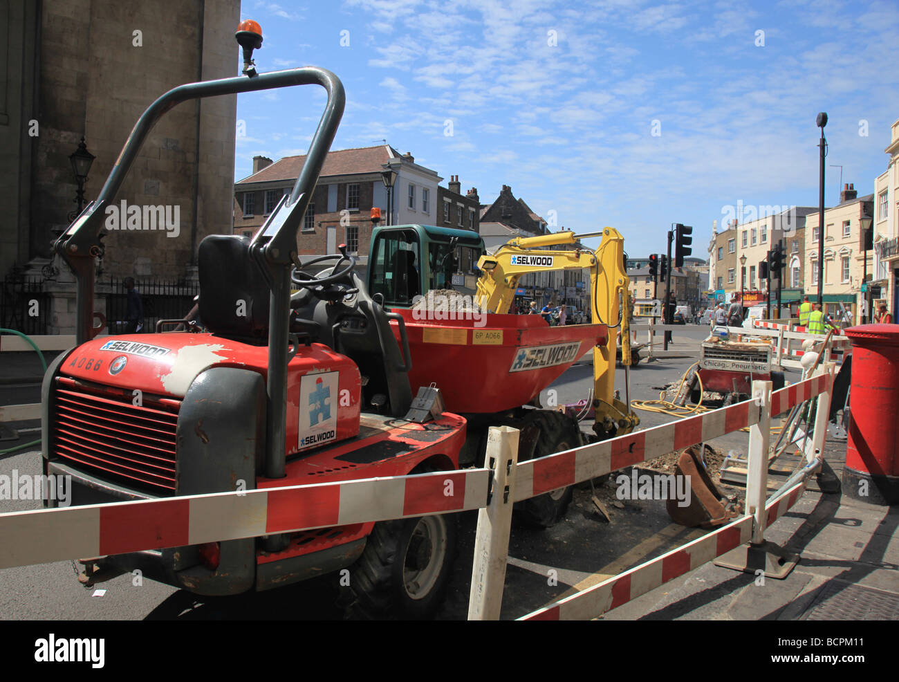 Road diggers hi-res stock photography and images - Alamy
