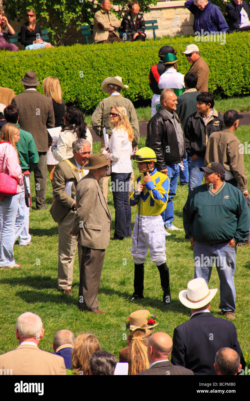 Owners and trainers horse racing hi-res stock photography and images ...