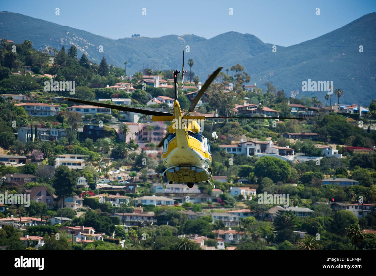 Fire fighting helicopter hi-res stock photography and images - Alamy