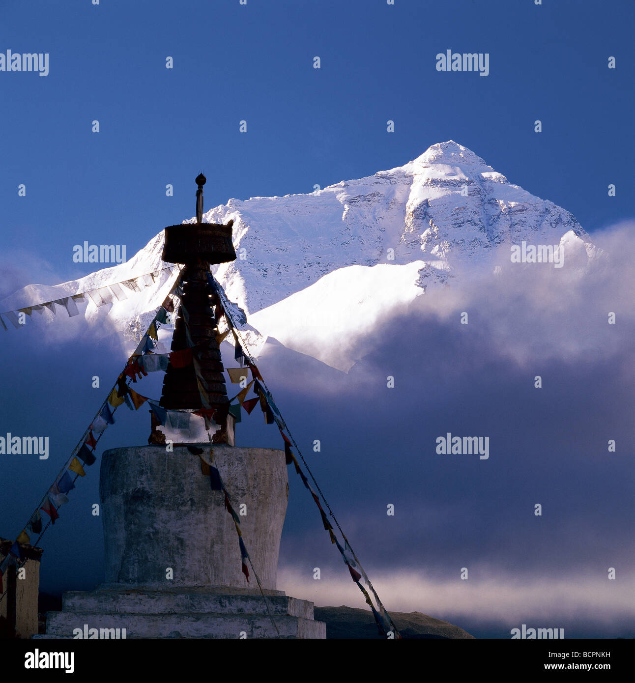 Dingri county hi-res stock photography and images - Alamy