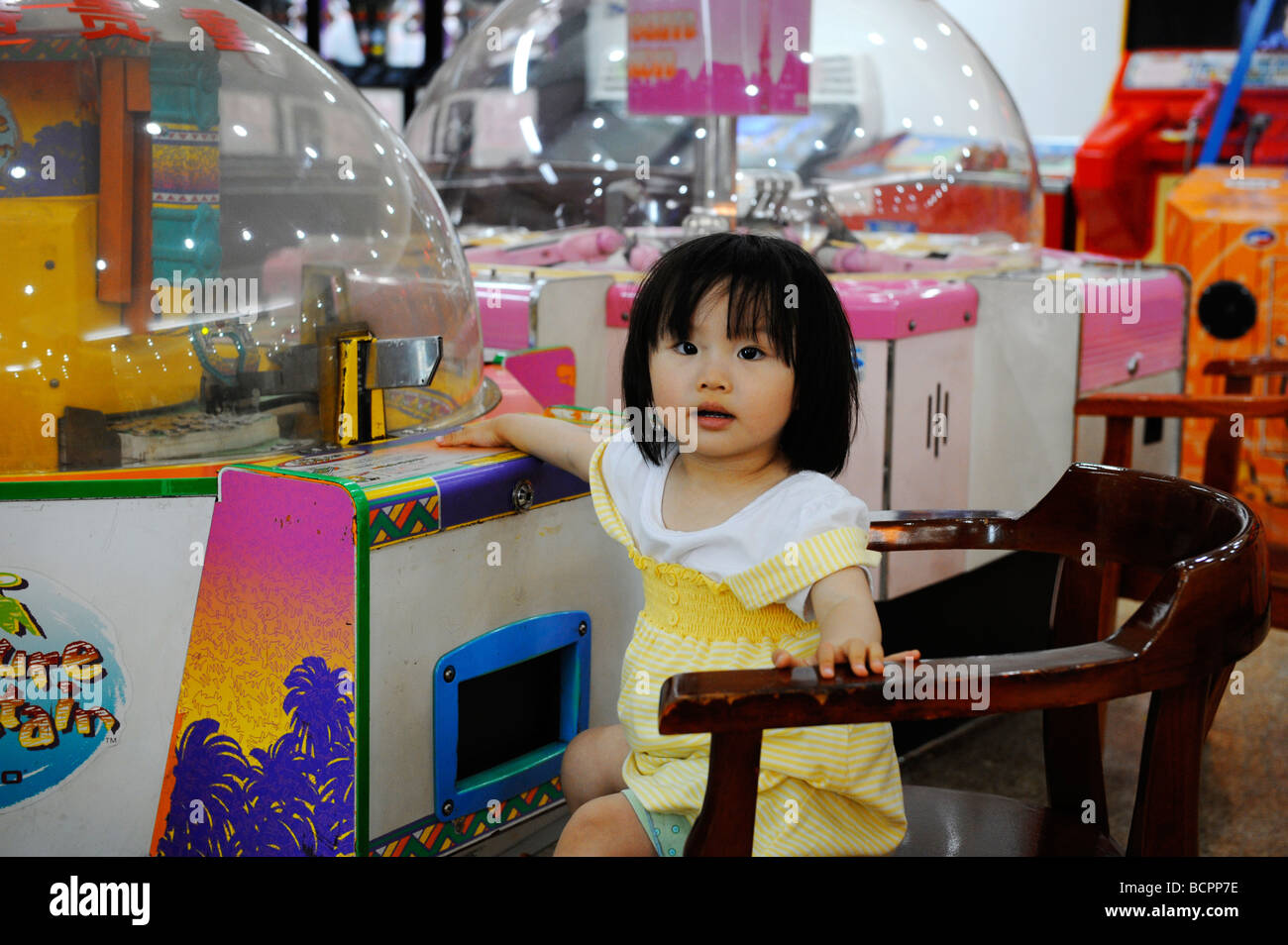 Black and white stripped shirt hi-res stock photography and images - Alamy