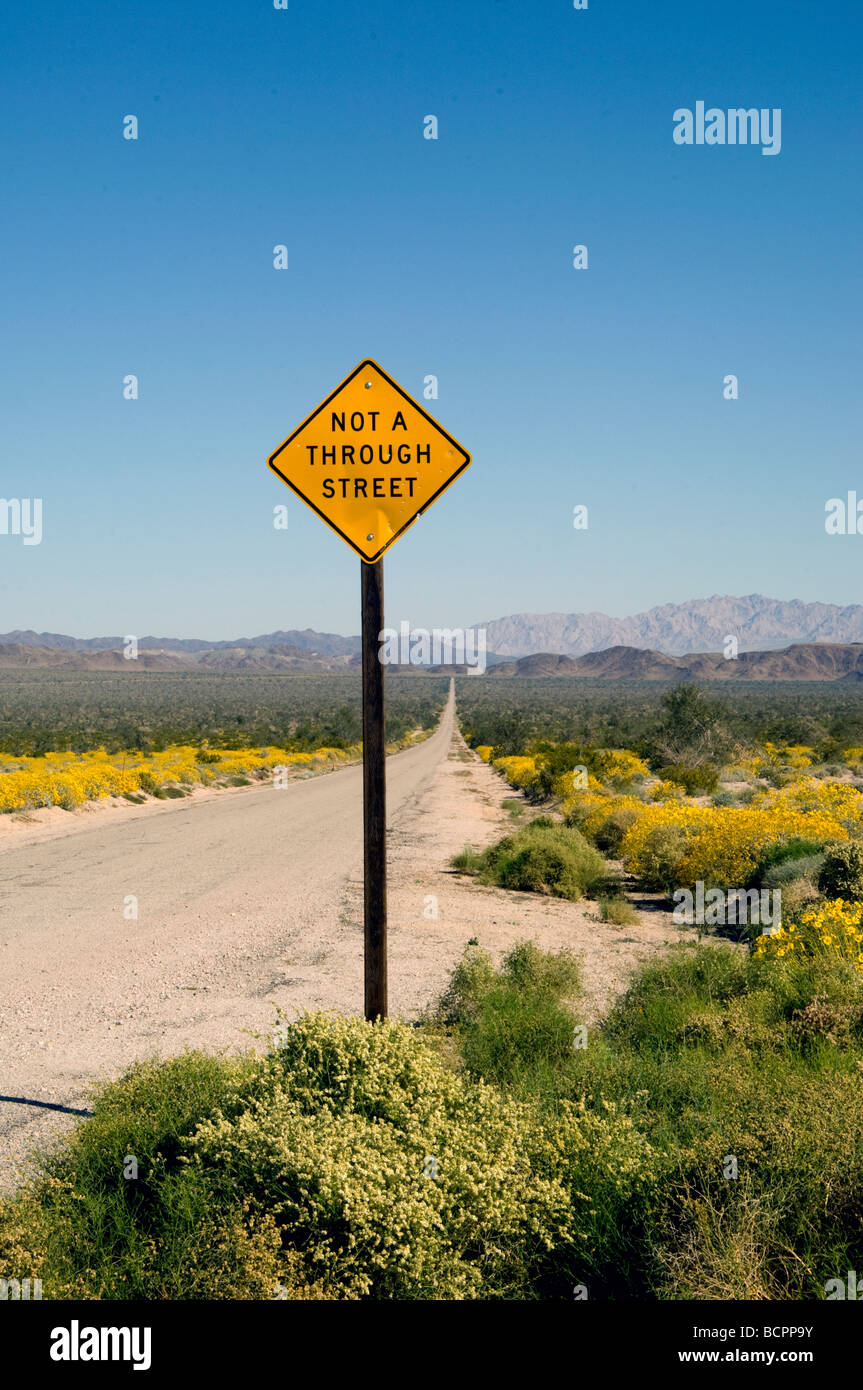 Highway desert sign hi-res stock photography and images - Alamy